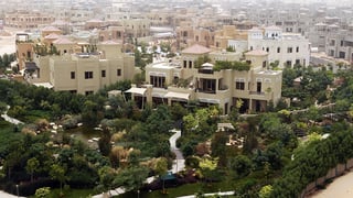 Emirates Hills Area Guide - Location Map, Amenities & Community ...